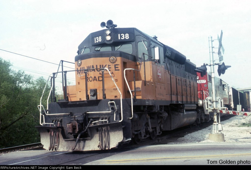 MILW 138 and SOO 6617